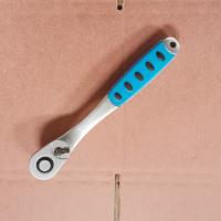 China Heavy Duty Ratcheting Wrench Cranked Handle with Soft Grip 1/2in 90 Teeth Ratchet Wrench for sale