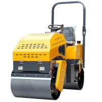 China Fuel Tank Capacity of 5.5L 1000kg Rubber Wheel Road Roller for Construction Works for sale