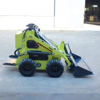 China Euro 5 CE Epa Mini Skid Steer Loader 500 Kg 1 Ton 2 Ton with MOOG Hydraulic Cylinder for sale