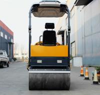 China HQ-YL1200 1-5 Ton Vibration Ride On Mini Road Roller with 120L Water Tank Capacity for sale
