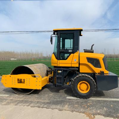 China 110 kw Mini Track Roller 0.6 Ton to 8 Ton Vibratory Road Roller for Off Road Quad Skates for sale
