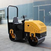 China Small Vibratory Mini Compactor Roller Double Drum Roller with 55L Water Tank Capacity for sale