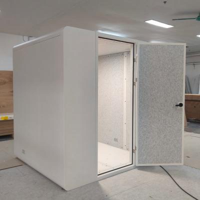 China Modular Soundproof Pod with STC35dB Rating and Integrated Ventilation System for Office Meetings for sale