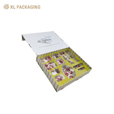 China Custom Elegent Inside White Colour Printing Magnetic SkinCare Packaging 157gsm Artpaper Packing High-end Custom Cosmetic Box for sale