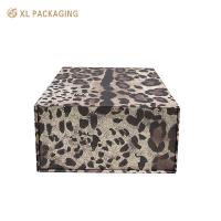 China Luxury Custom Gift Box Portable Handle Packaging Folding Box With Magnetic Closure And UV Printing Production for sale