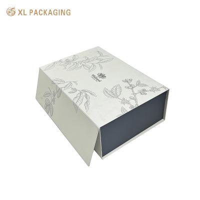 China Matte Flat-Pack Foldable Tea Box Easy Assembly Gift Box for Coffee Tea with Silver Foil Logo for sale