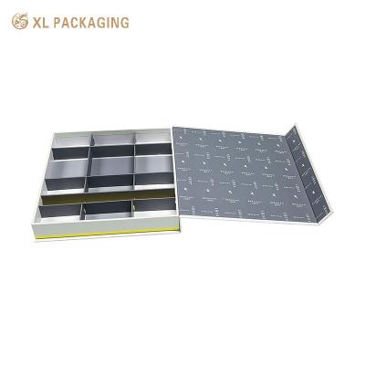 China Magnetic Gift Box with Paper Divider for Confectionery & Sweets for sale