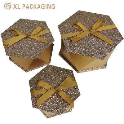 China Valentine'S Day Chocolate Candy Gift Boxes  Customized Special Shaped Packaging With UV Finishing And 1.5mm Thickness for sale