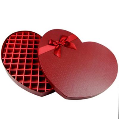 China Custom Heart-Shaped Chocolate Gift Box with Food-Grade Recyclable Packaging and Customizable Ribbon Bow for sale