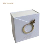 China Eco-friendly Magnetic Gift Box with Metal Brand Logo and Customized Size for Luxury Cosmetic Packaging for sale