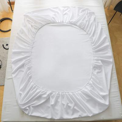 China Full Size Microfiber Fitted Sheet with 200TC Thread Count and Deep Mattress Pockets for sale