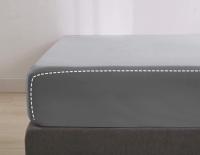 China Extra Deep Pocket 100% Polyester Microfiber Solid Pattern Fitted Sheet for 14