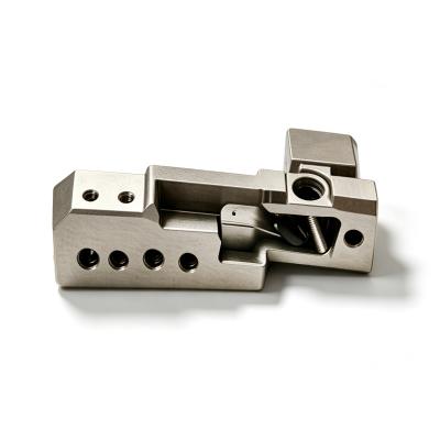 China Custom Machined Metal Parts 5 Axis CNC Milling Aluminum Articulated Bracket For Precision Fixture for sale