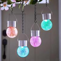 China Outdoor Decorative Cracked Glass Ball Light Solar Waterproof Ball Light With Handle for sale