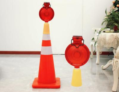 China Traffic Roadblock Solar Flashing Warning Lights / Solar Powered Traffic Lights for sale