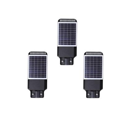 China Super Bright Solar Powered Street Light IP65  50000h Working Time 100lm/w for sale