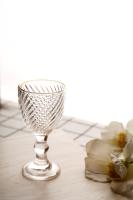 China Transparent Glass Juice Cups 6 Piece Gold Rim Textured Lead Free Crystal Goblet Set for sale