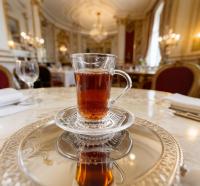 China Safety Crafted Glass Cup Sets 6 Tea Cups And Saucers Sets For Reunion / Party / Business for sale