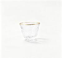 China Delicate Vintage Hammered Glass Cawa Cup with Golden Rim Clear Lead-Free Glass Teacup for Beverage for sale