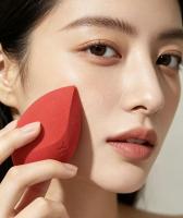 China Olive Two Cut Red Beauty Sponge 40mm*65mm Red Makeup Sponge For Wet & Dry for sale
