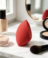 China Olive Two Cut Red Beauty Sponge 40mm*65mm Red Makeup Sponge For Wet & Dry for sale