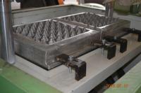 China Two Molds Egg Tray egg box Making Machine with metal dryer for sale