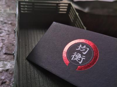China Customized Red Foil Stamped Business Cards With SIlver Metallic Printing Ink for sale