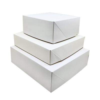 China Multifunctional Custom logo Pattern Engagement Gift Packaging Box White square Cake Baking Paper Boxes for sale