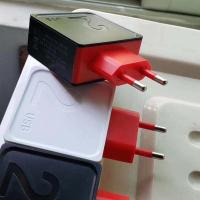 China Black White QC3.0 USB Charger Kits 5V 2.4A Output With EU US Plug for sale