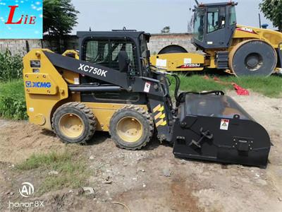 China Chinese factory skid loader sweeper road and construction machinery for sale