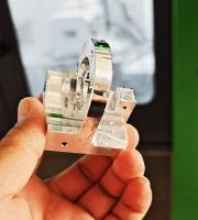 China Precision CNC Machined Servo Motor Mount Bracket in 6061 Aluminum Alloy with ±0.01mm Tolerance and High-Gloss Mirror Milling for sale