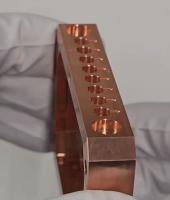 China High Precision ±0.01mm Oxygen-Free Copper RF Cooling Cavity with 5-Axis CNC Machining for Telecom Equipment for sale