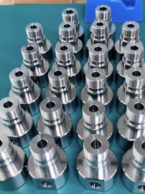 China Stainless Steel High-Pressure 3-Way Valve Block with Turn-Mill Composite Machining for sale