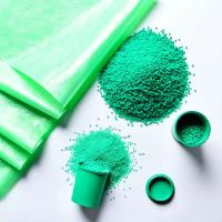 China PP PET Food Packaging Film Fluorescent Masterbatch Granules Grass Green 3-6mm Size 25kg Bag for sale
