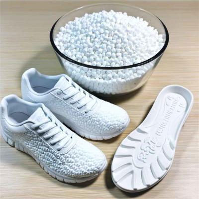 China White EVA Masterbatch Plastic Granules with 12% Pigment Content and 200°C Heat Resistance for EVA Foaming Applications for sale