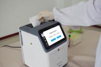 China High Accuracy Point Of Care Analyzer Full Auto Testing Equipment For Human for sale