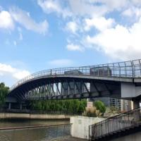 China Modern Steel Truss Bridge Construction Prefabricated Steel Pedestrian Bridges for sale