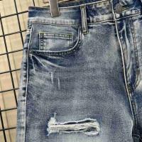 China Ripped Streetwear Denim Jeans Regular Fit / Relaxed Fit Casual Jean Shorts for sale