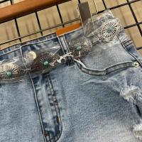 China Relaxed Summer Style Frayed Hem Denim Shorts Mid Rise Light Blue Denim Wash for sale