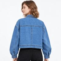 China Women's Oversized Light Wash Denim Jacket – Relaxed Vintage Streetwear Morden, Urban Style for Wholesale and Support OEM / ODM, Private Labeling. for sale