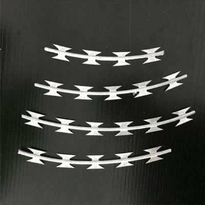 China Electro Galvanized1.5mmx1.5mm Diamond Welded Razor Wire Mesh for sale