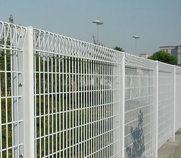 China Roll top fence Triangle Bending BRC welded mesh fencing panels for sale