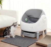 China Enclosed Plastic Cat Litter Box 60L Large Capacity Quiet Anti Splatter with Sieve Deodorant Ball for sale