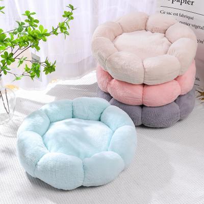 China Soft Wool Cat Bed Plush Fluffy Design Removable Washable Cozy Pet Furniture 50x40cm for sale