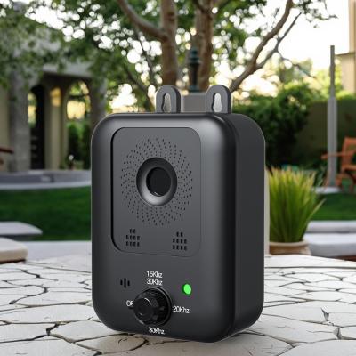 China Rechargeable Ultrasonic Dog Bark Control Device IP67 Waterproof 20H Battery Anti Bark Training Tool for sale
