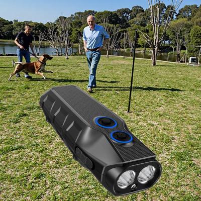 China Rechargeable Ultrasonic Bark Deterrent Dog Training Device IP67 Waterproof Eco-Friendly Plastic 20h Battery for sale