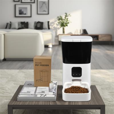 China Eco-Friendly Plastic Automatic Pet Feeder for Dogs Timing Quantitative Feeding IPX5 Battery Powered for sale