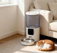 China Smart Automatic Pet Food Dispenser Stainless Steel Eco Friendly Timed Feeder for Cats Dogs 5L Capacity for sale