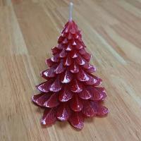 China 6 Oz Pine Tree Shaped Candle Natural Compact And Cute For Bedroom Display for sale