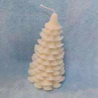China 6 Oz Pine Tree Shaped Candle Natural Compact And Cute For Bedroom Display for sale